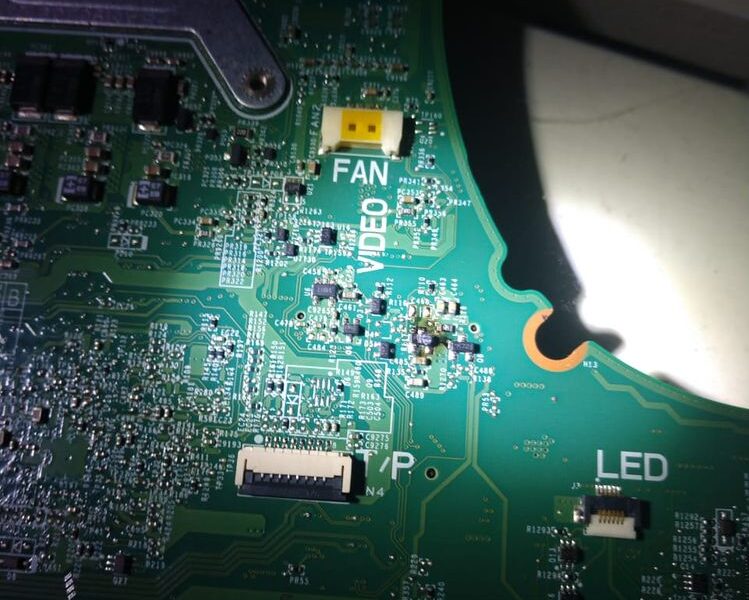 How can you tell if a laptop fuse is blown? – TechDIY.info