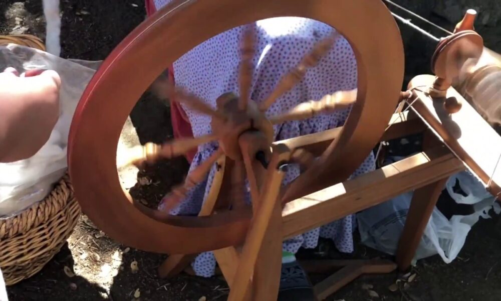 How does a spinning wheel work? – TechDIY.info