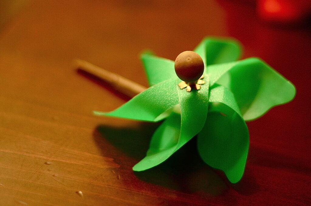 Who invented the toy pinwheel? | TechDiy.info