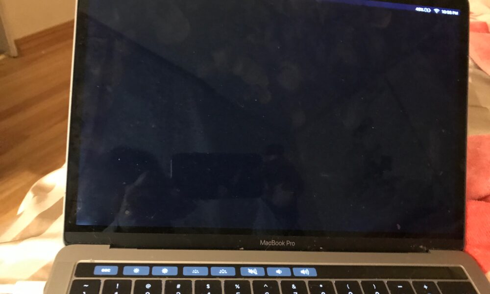 Why does my Mac turn on but the screen is black? – TechDIY.info